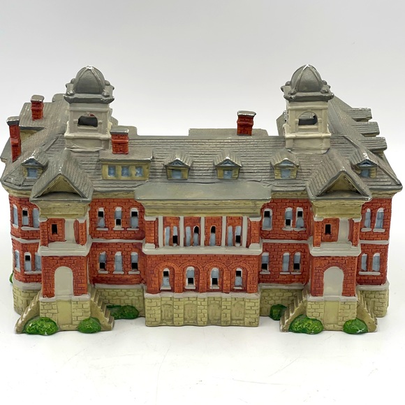 Accents | Vtg Ceramic Sculptured Landmark Building Detailed Windows ...